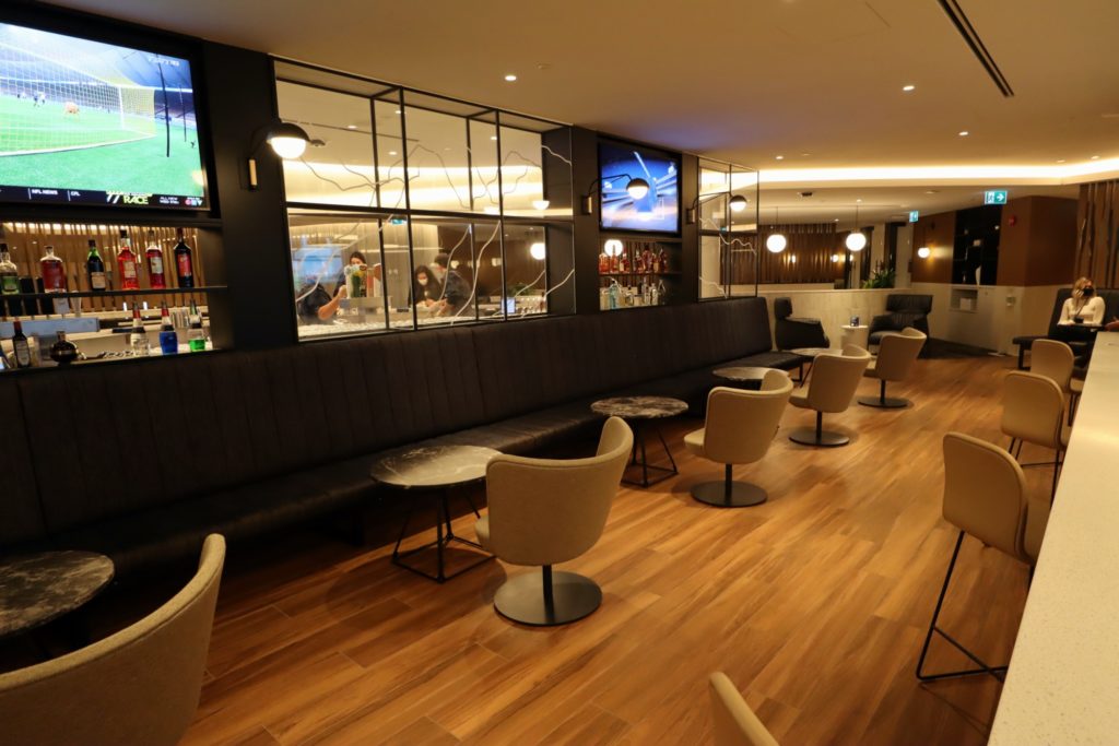 Welcome to the WestJet Elevation Lounge Calgary | Prince of Travel