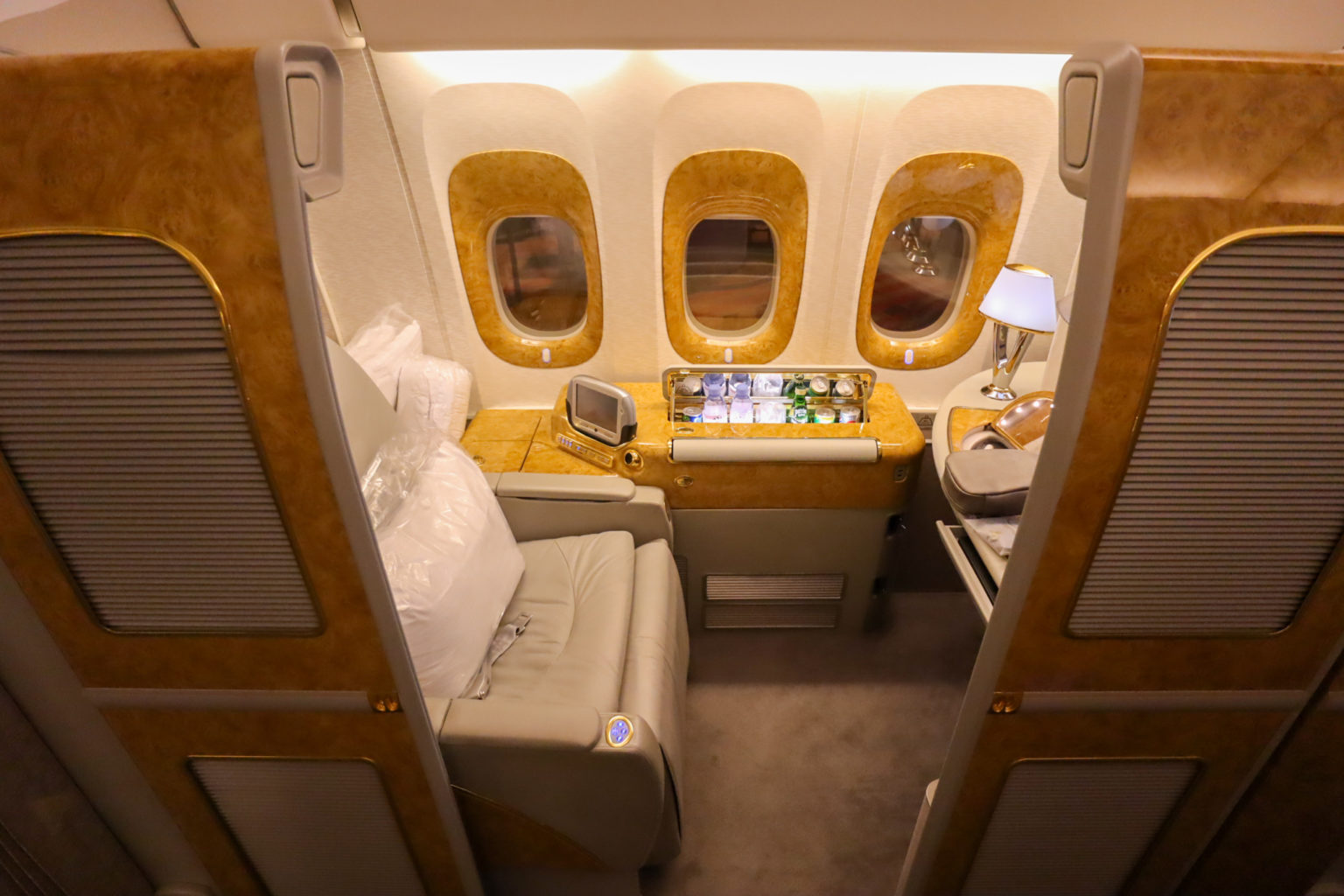 Review: Emirates 777 Old First Class Paris to Dubai | Prince of Travel