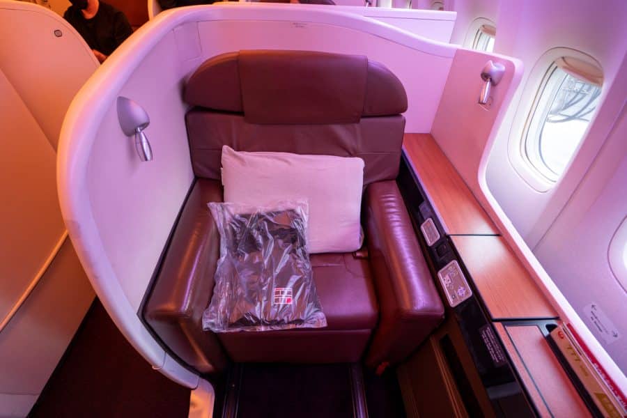 Review: Japan Airlines First Class Tokyo to Los Angeles | Prince of Travel