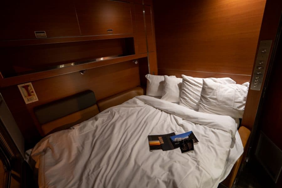 Review: Via Rail Prestige Class "The Canadian" Winnipeg to Toronto ...