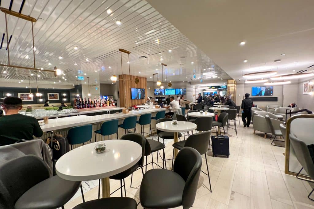 Review: Plaza Premium Lounge Toronto (Terminal 1 Domestic) | Prince of Travel