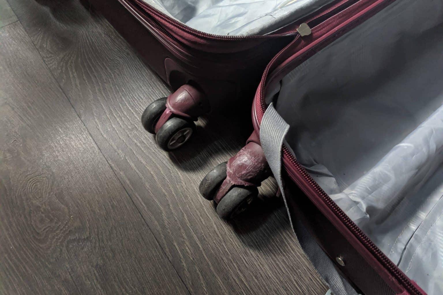 How to Handle Damaged, Delayed, and Lost Baggage | Prince of Travel